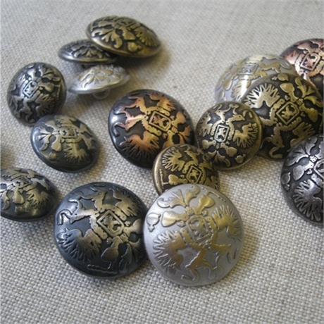 Metal Crest button 14mm