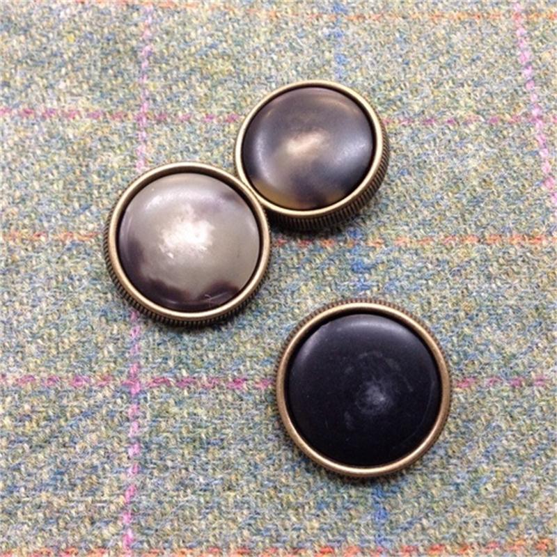 Metal Rim Smokey Buttons